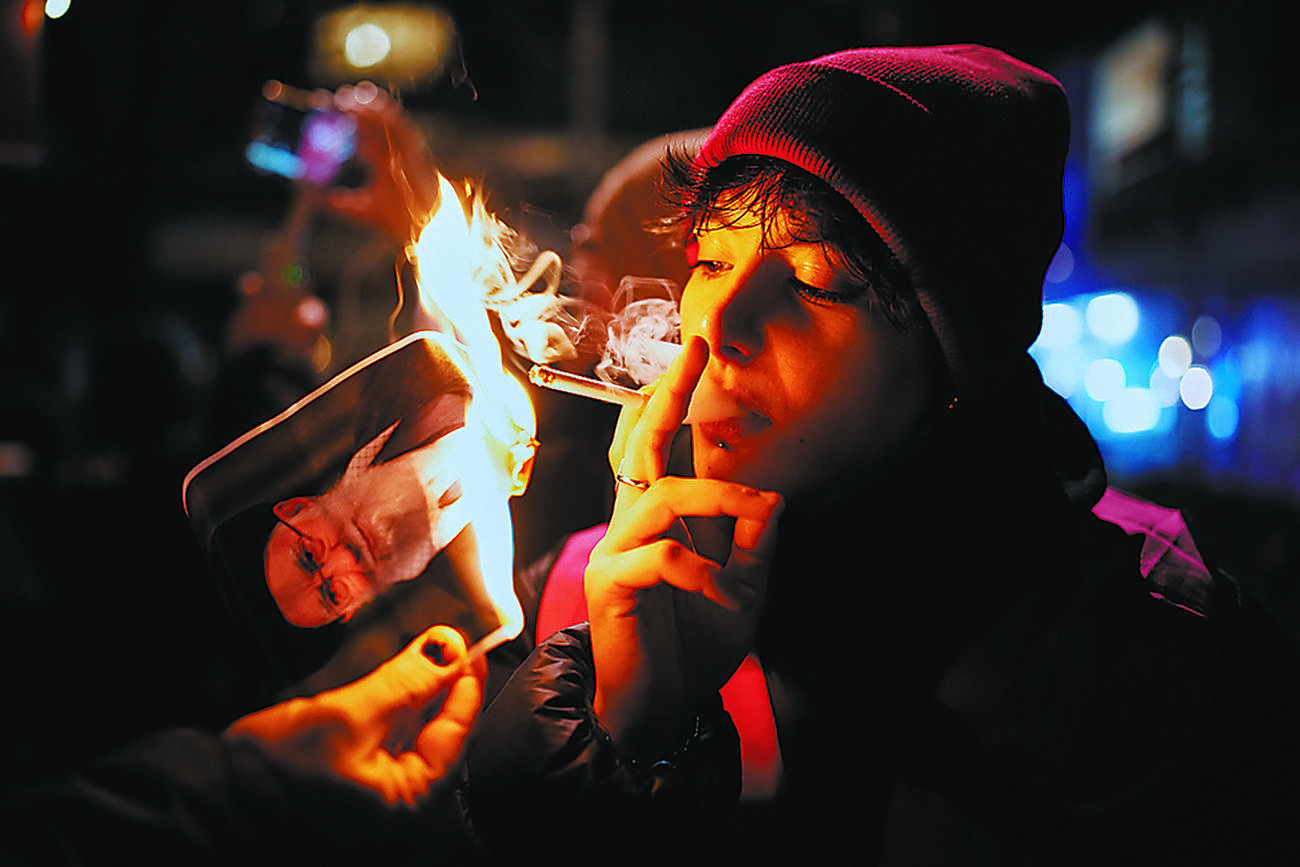 トランプ氏、「イランとの貿易国に25％関税」表明 反政府デモが広がるイランに経済圧力 | 朝日ウイークリーデジタル(Asahi Weekly ...